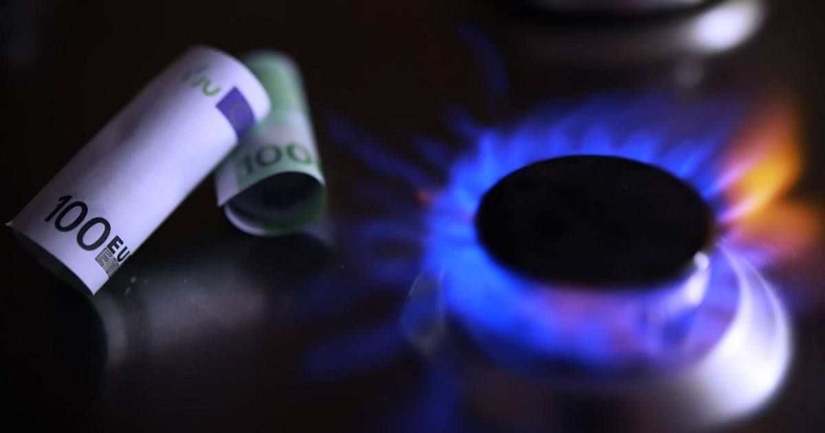 Bollette mensili e prezzo del gas sganciato dal Ttf di Amsterdam