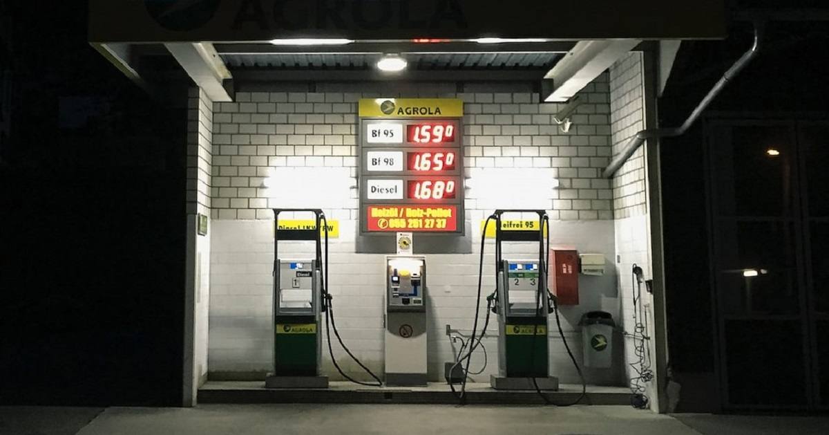 Sorpresa al distributore: prezzo diesel più caro del benzina