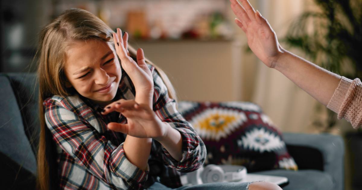 Dare una bella sberla ai propri figli, non è più reato… anzi